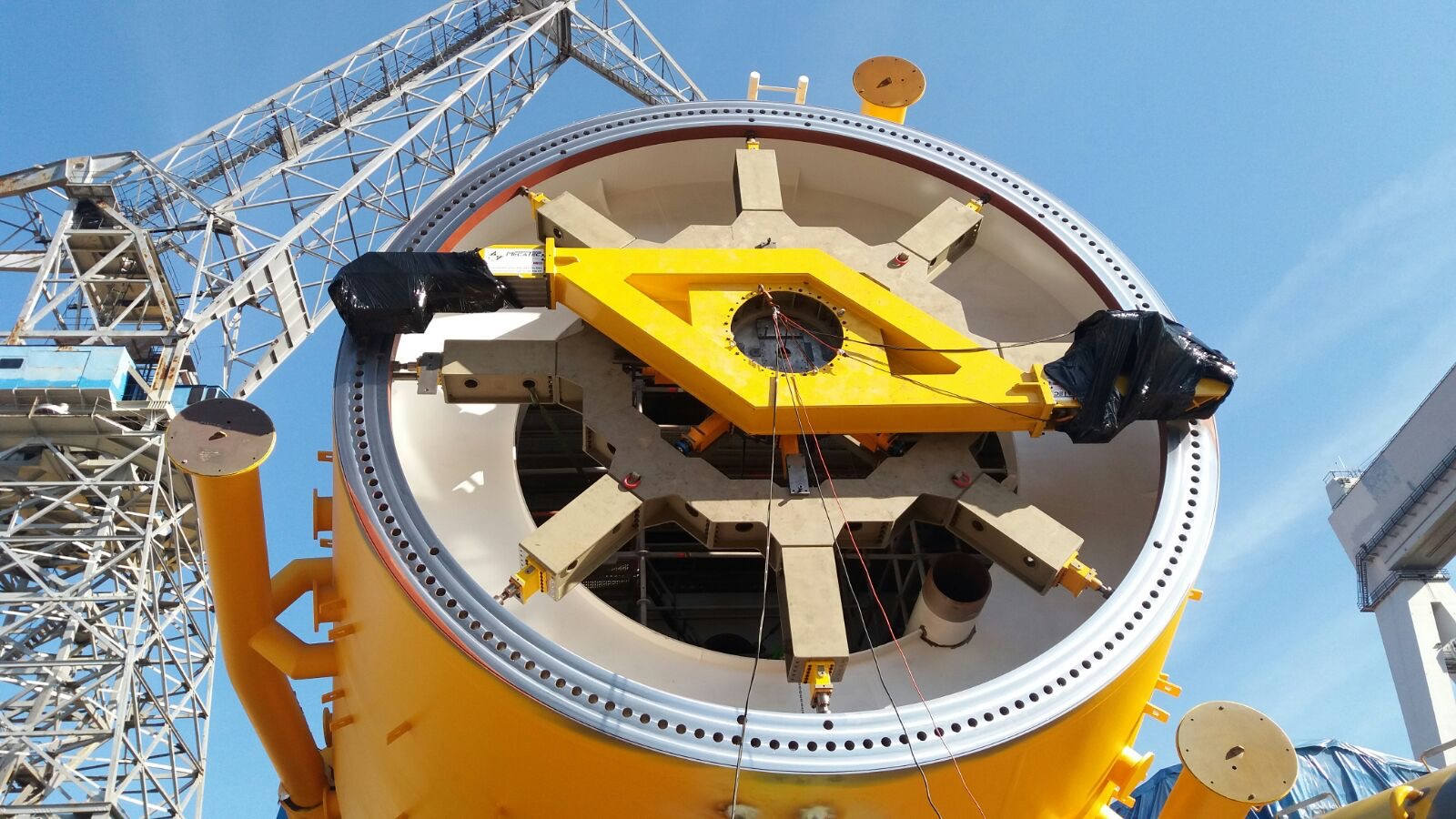 Machining of offshore flanges of Ø8000mm - Mecatec